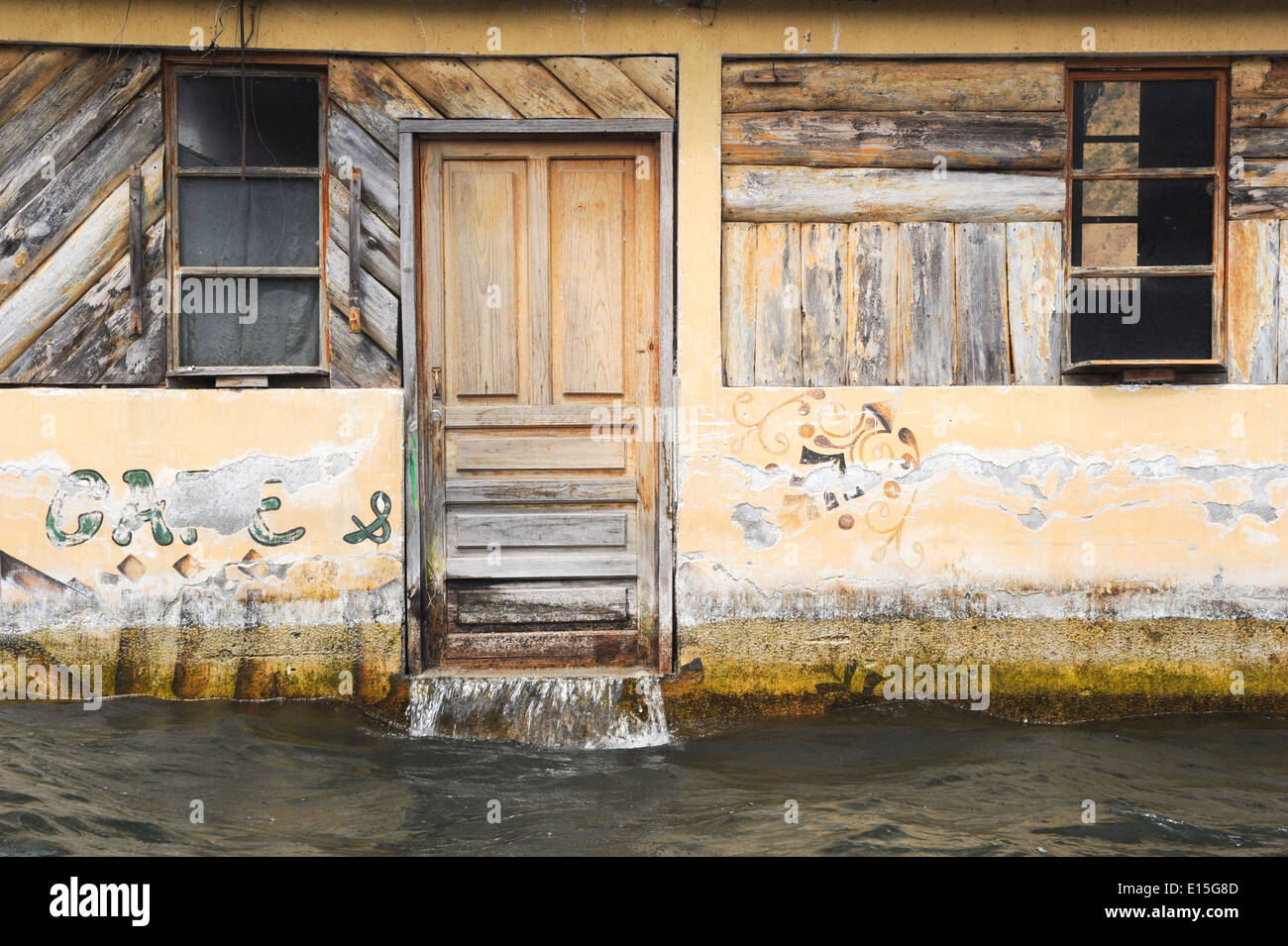 Flooded house lake atitlan hi-res stock photography and images - Alamy
