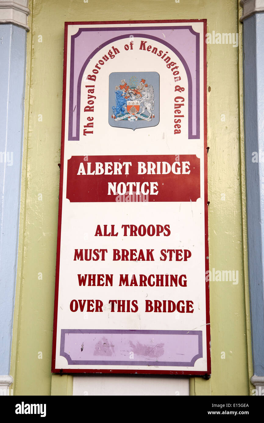 Bridge notice hi-res stock photography and images - Alamy