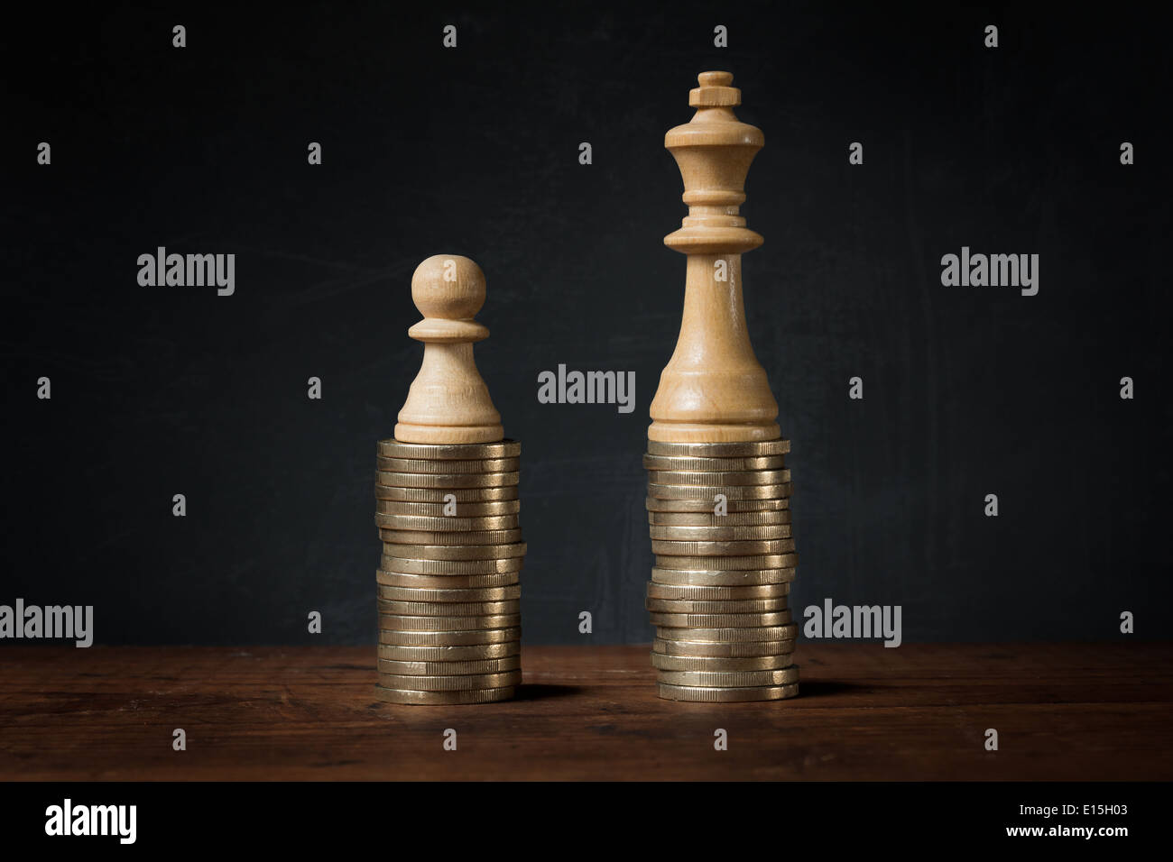 Income differences between rich and poor Stock Photo - Alamy