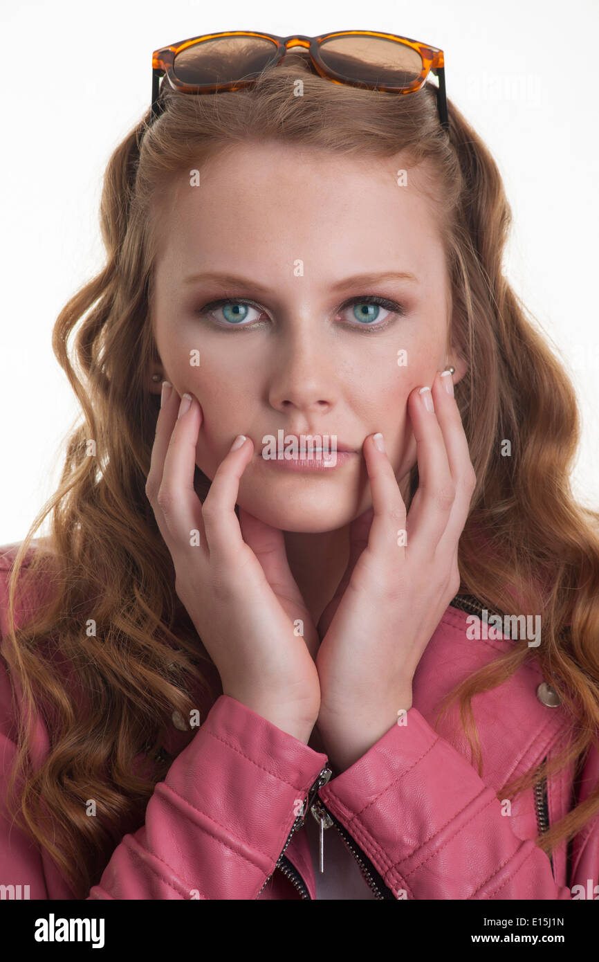 Hands on sunglasses hi-res stock photography and images - Alamy