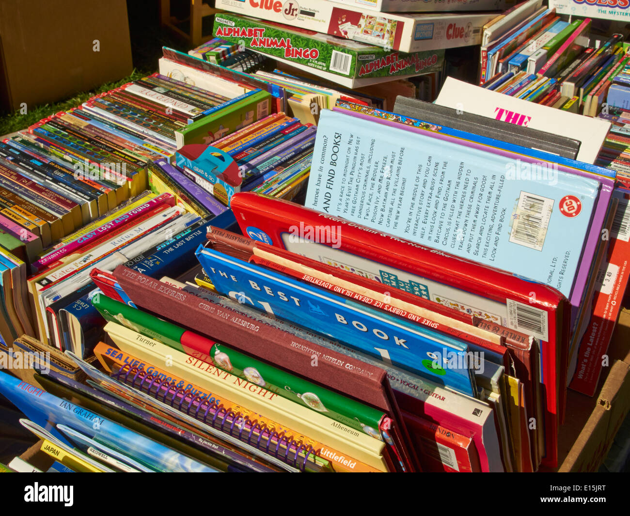 Book flea market hi-res stock photography and images - Alamy