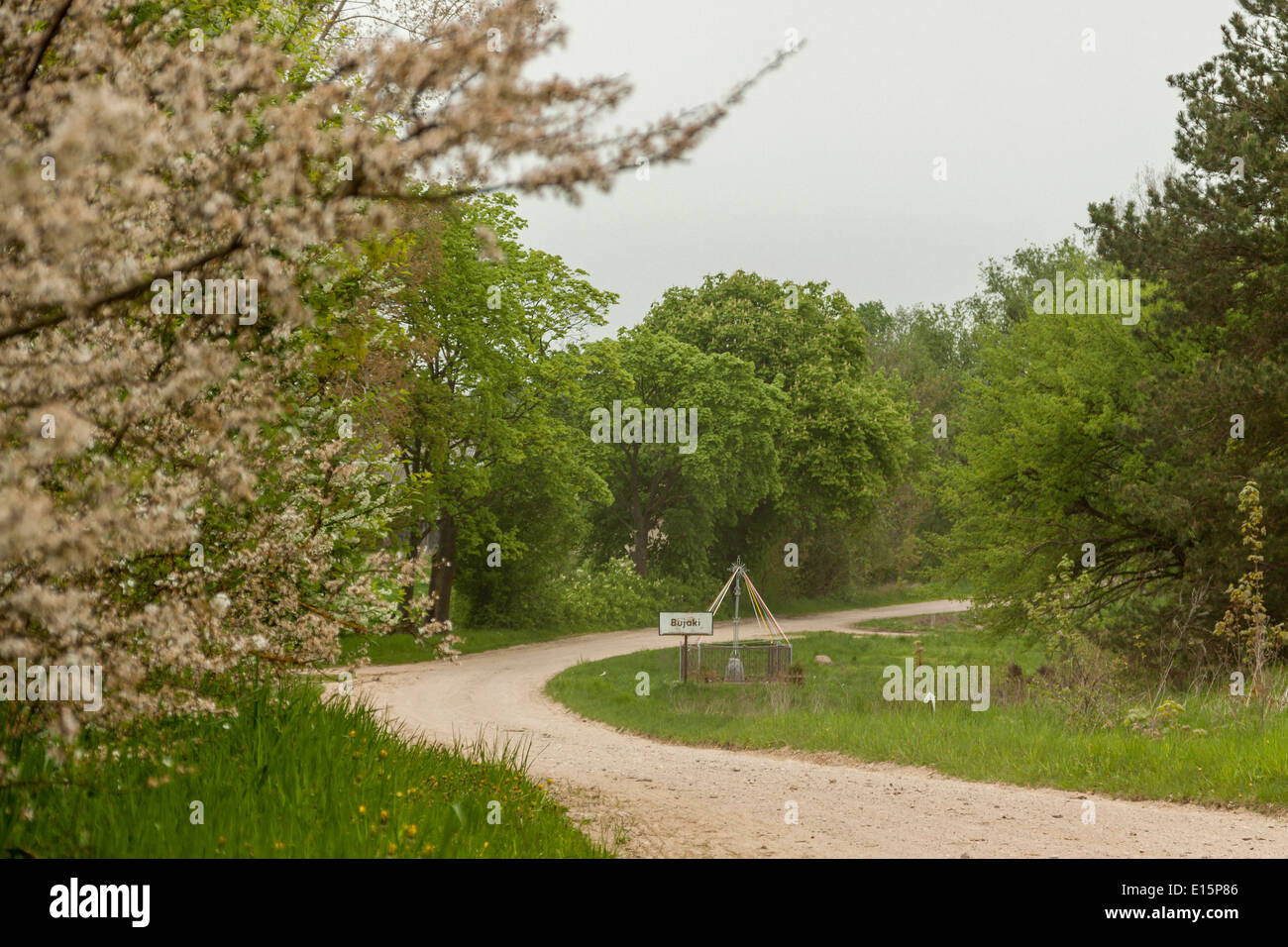Shingle road hi-res stock photography and images - Alamy