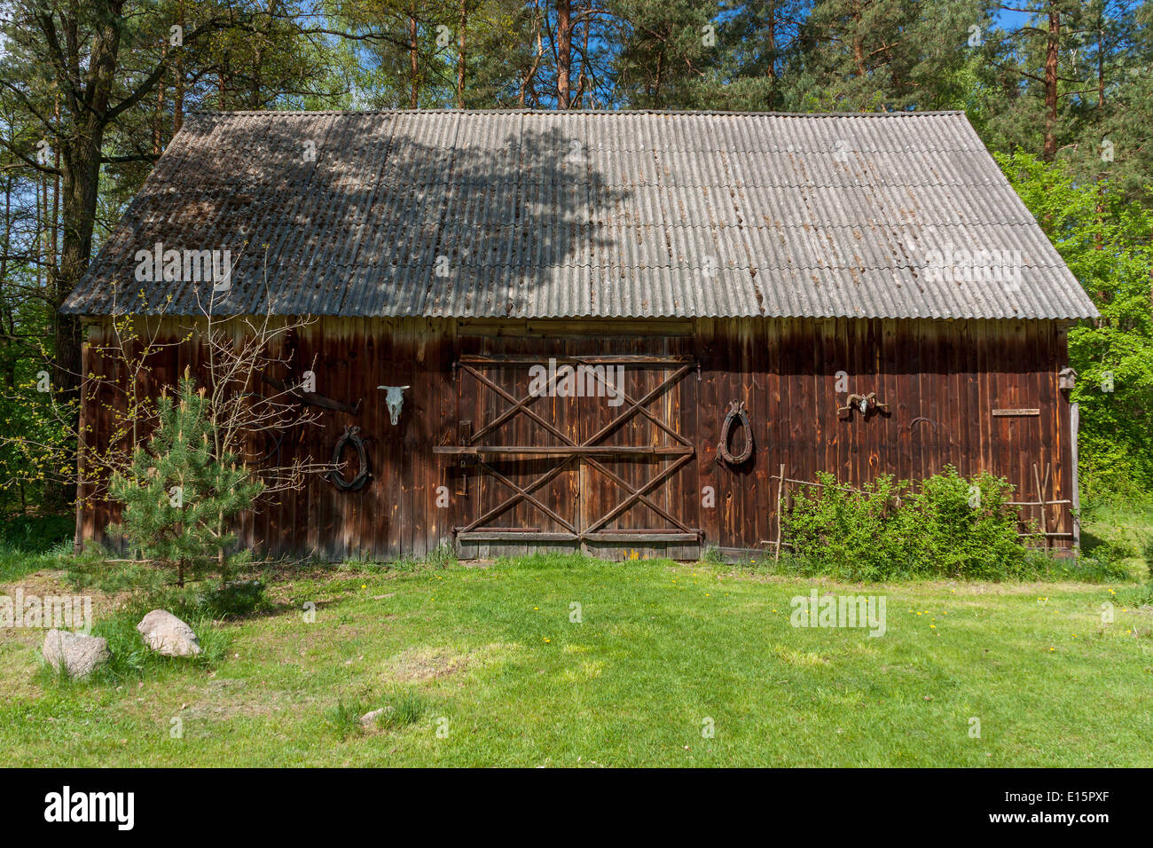 Old polish barn hi-res stock photography and images - Alamy