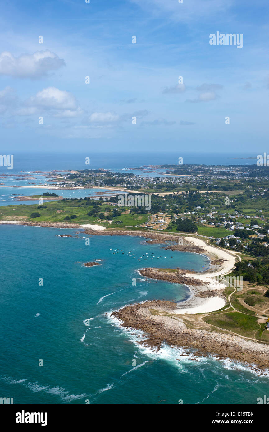 Cote de granit rose pleumeur bodou hi-res stock photography and images ...