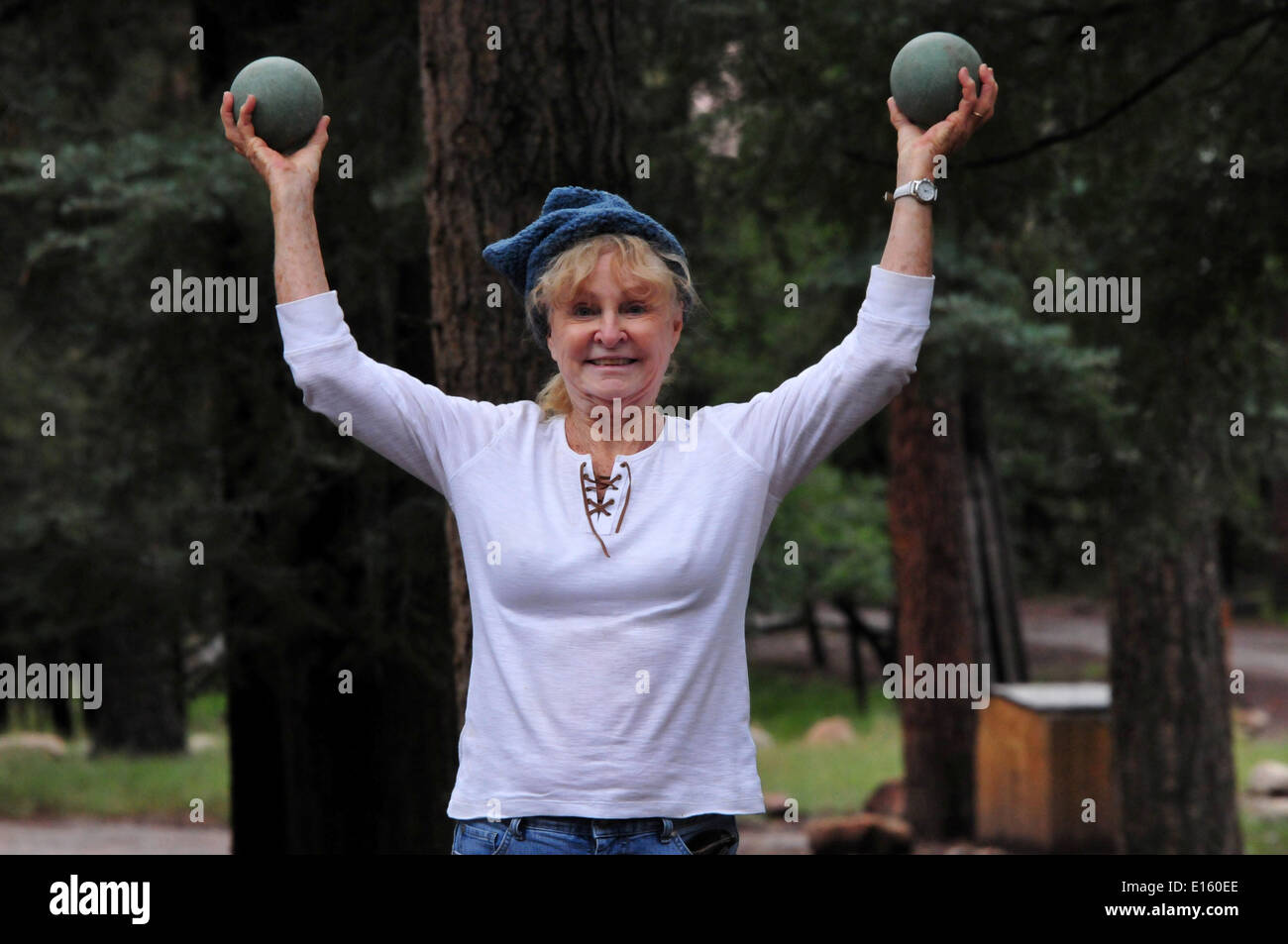 Hefting hi-res stock photography and images - Alamy