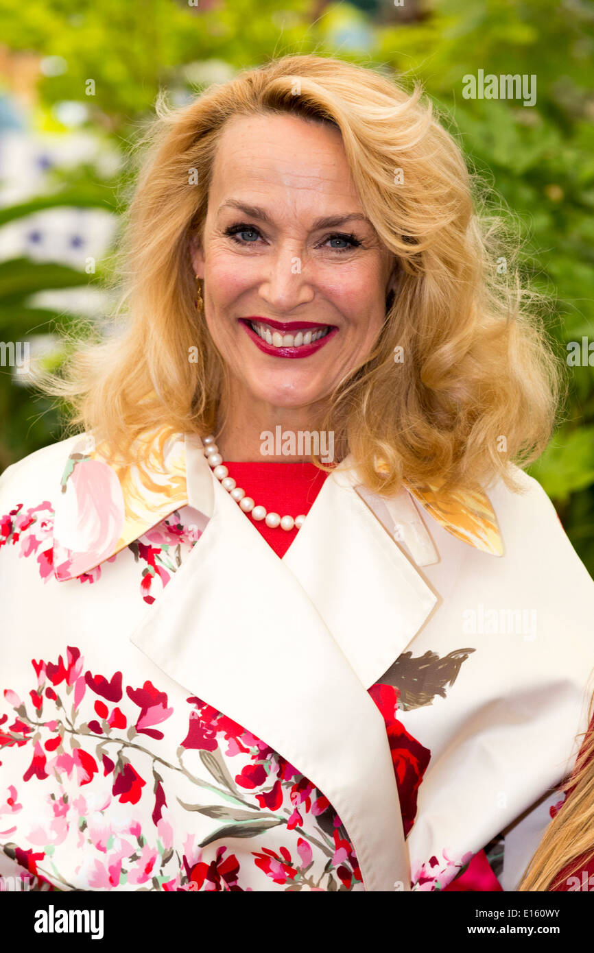 Model Jerry Hall, RHS Chelsea Flower Show Stock Photo - Alamy