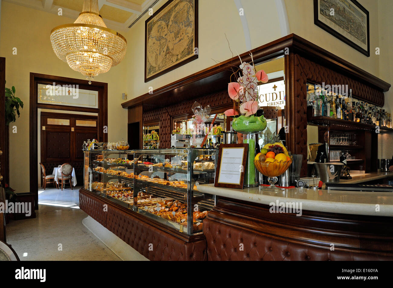 Cafe piazza duomo florence hi-res stock photography and images - Alamy