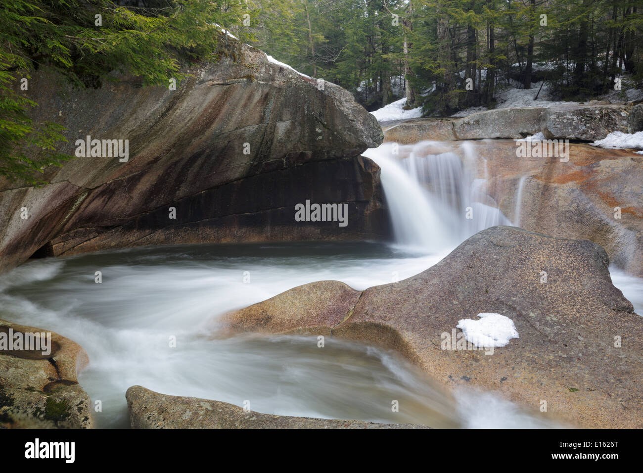 "The Basin" in Franconia Notch State Park of Lincoln, New Hampshire USA ...