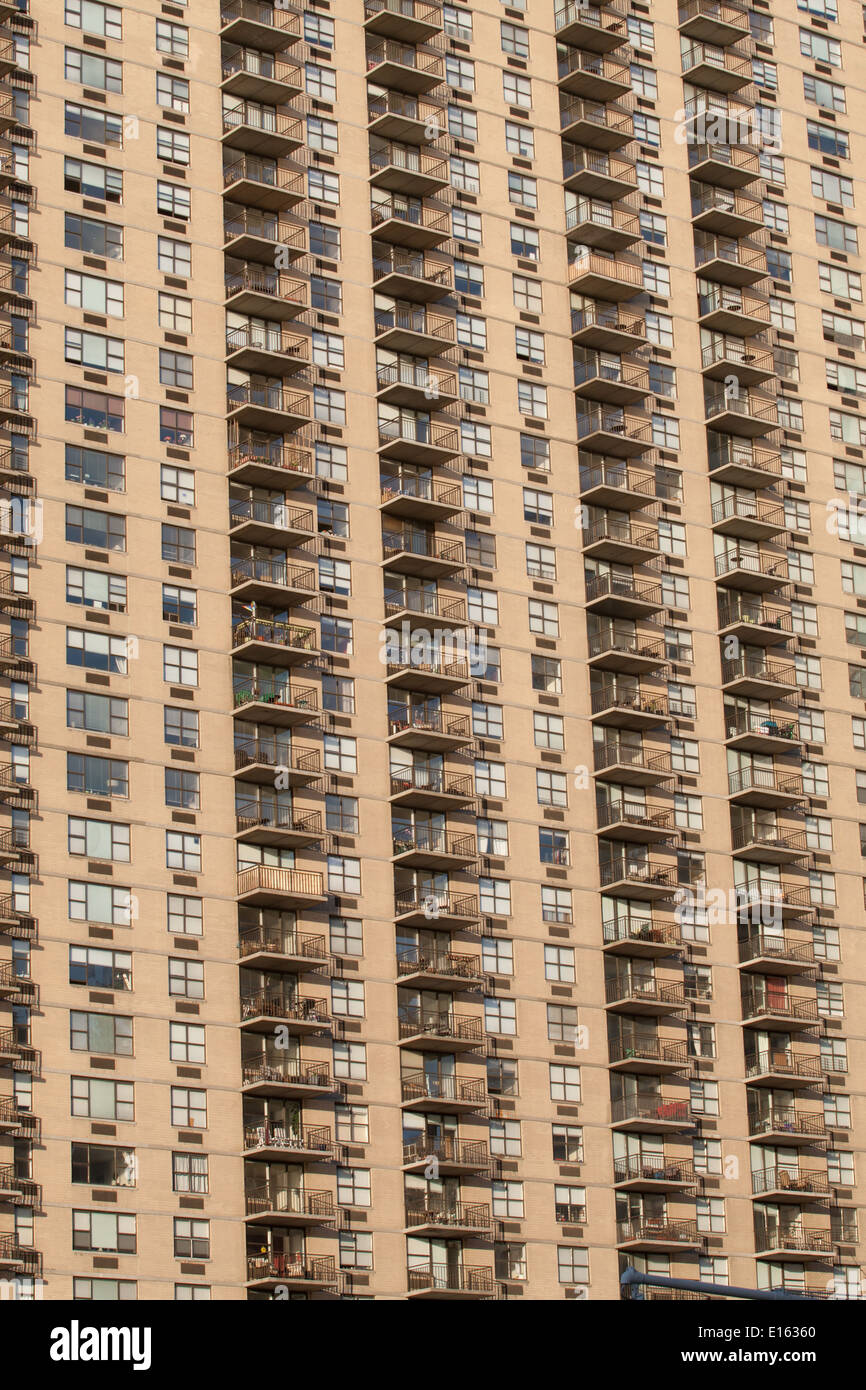 High rise apartment house hi-res stock photography and images - Alamy