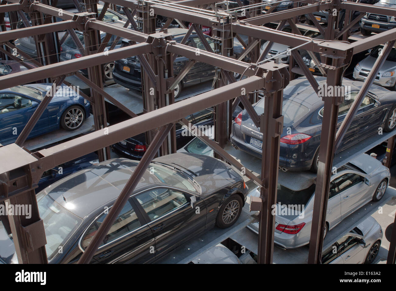 Automated car park new york hi-res stock photography and images - Alamy
