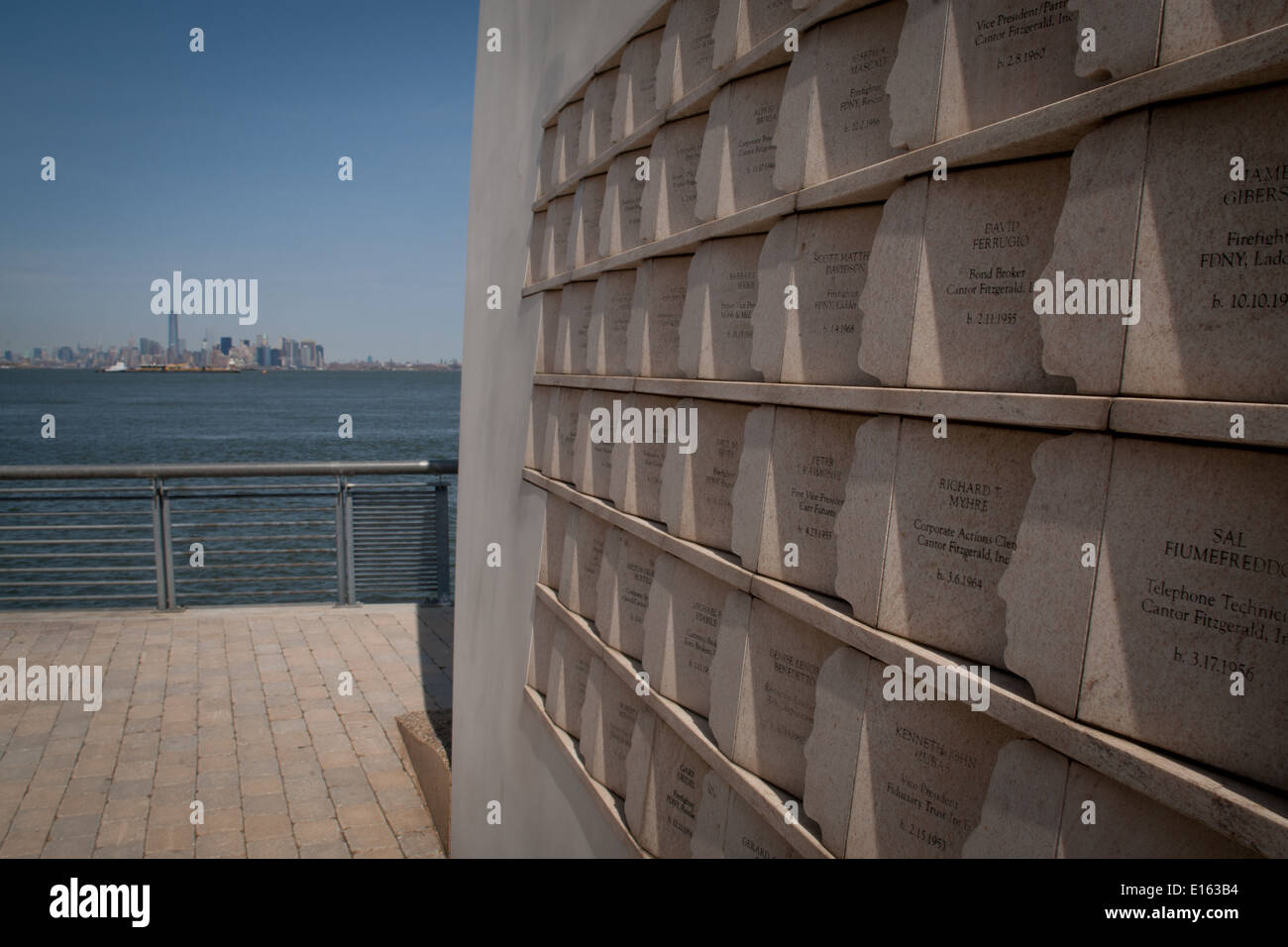Postcards - a memorial to those who were killed in the 9/11 attacks who ...