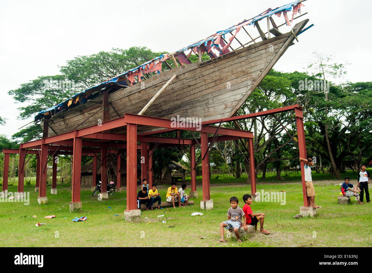 ancient balangay replica boat, Masawa hong Butuan, Barangay Bading ...