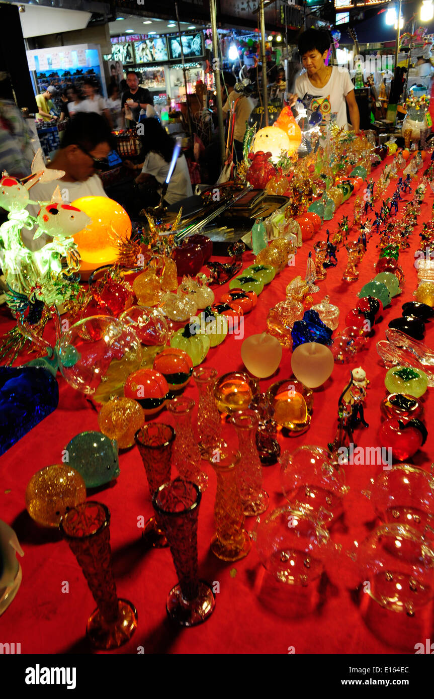 Raohe Street Night Market, Taipei, Taiwan Stock Photo - Alamy