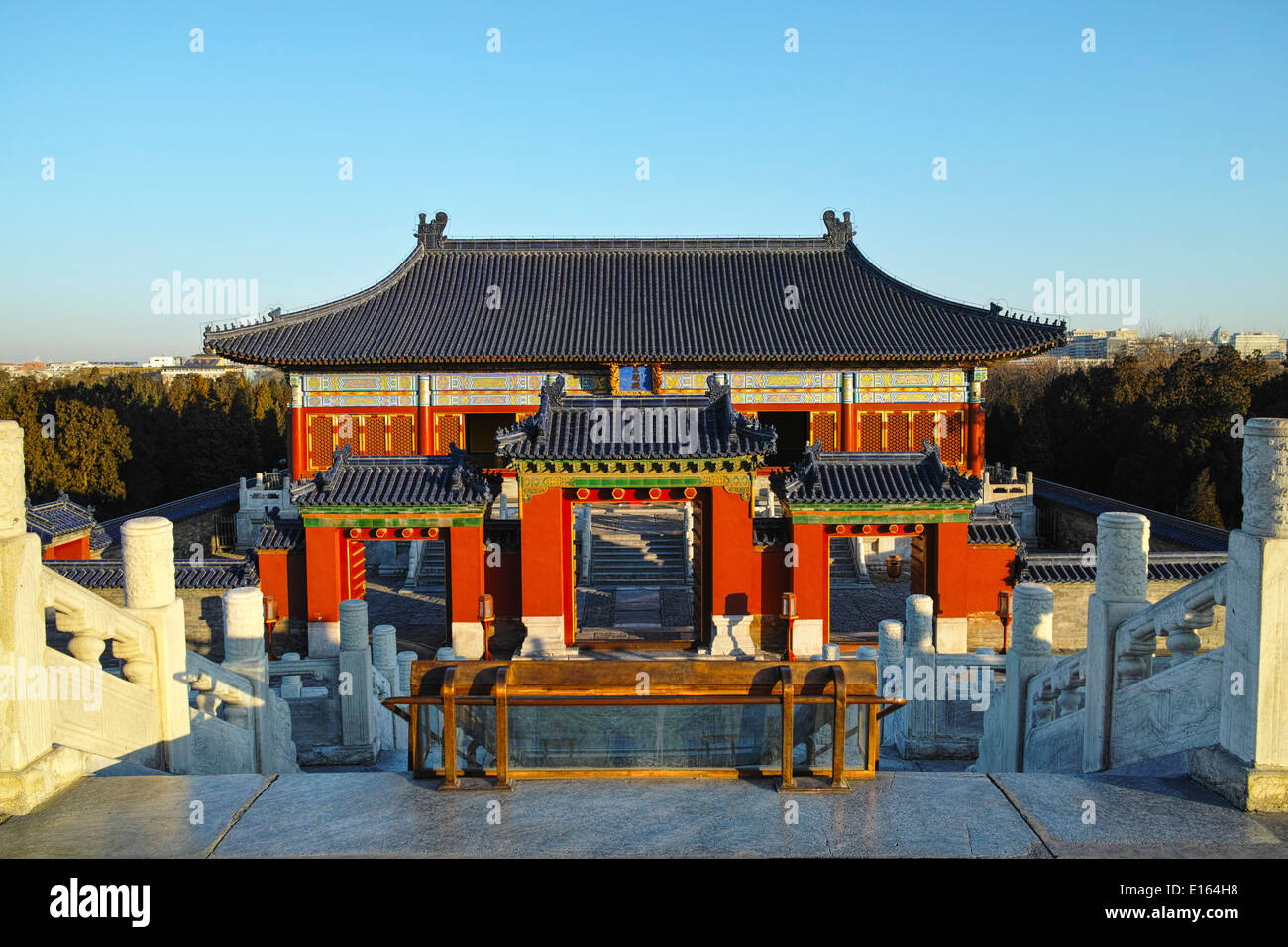 Zenith building hi-res stock photography and images - Alamy