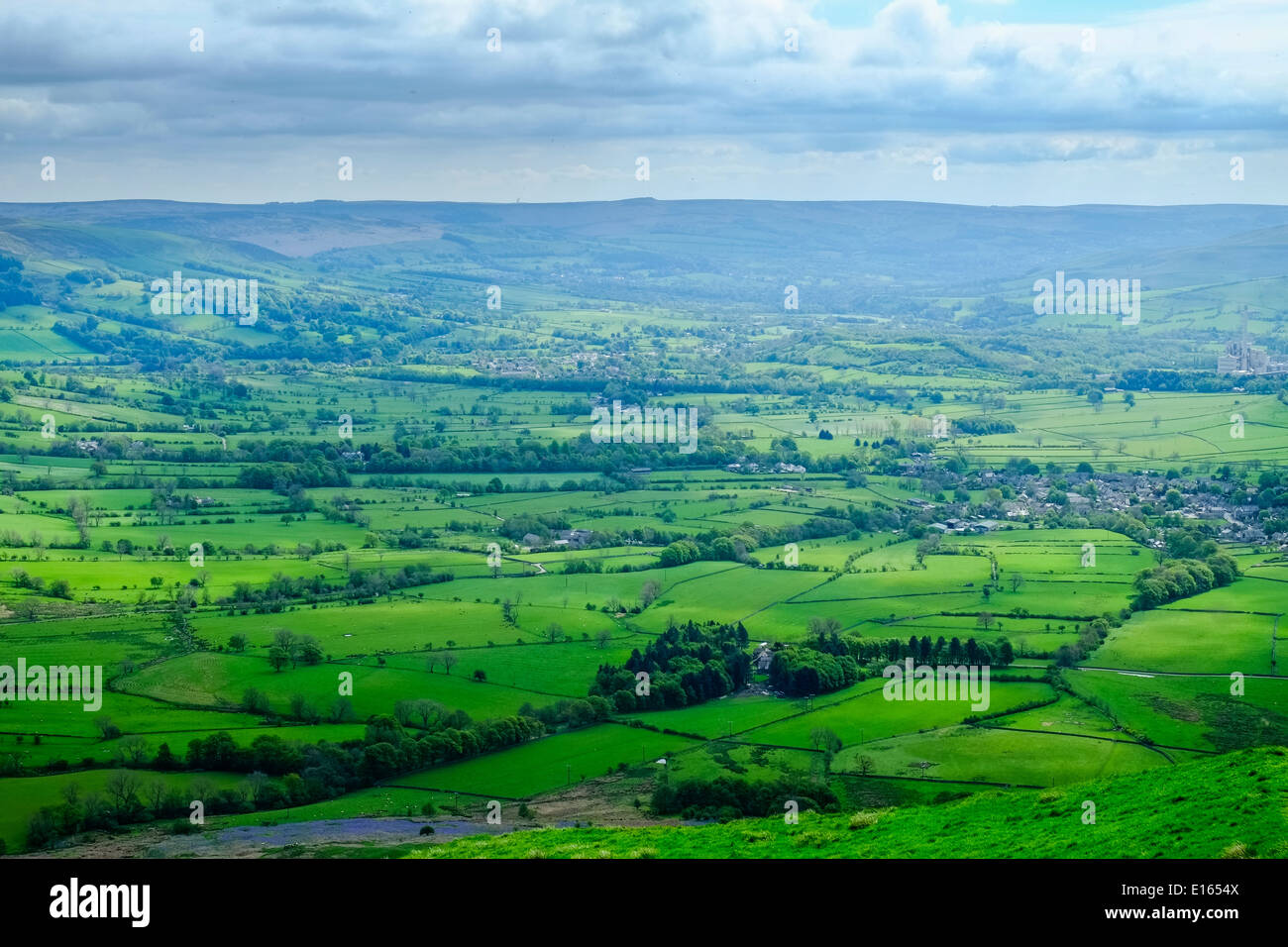 View of the Hope Valley, Peak District National Park, Derbyshire ...