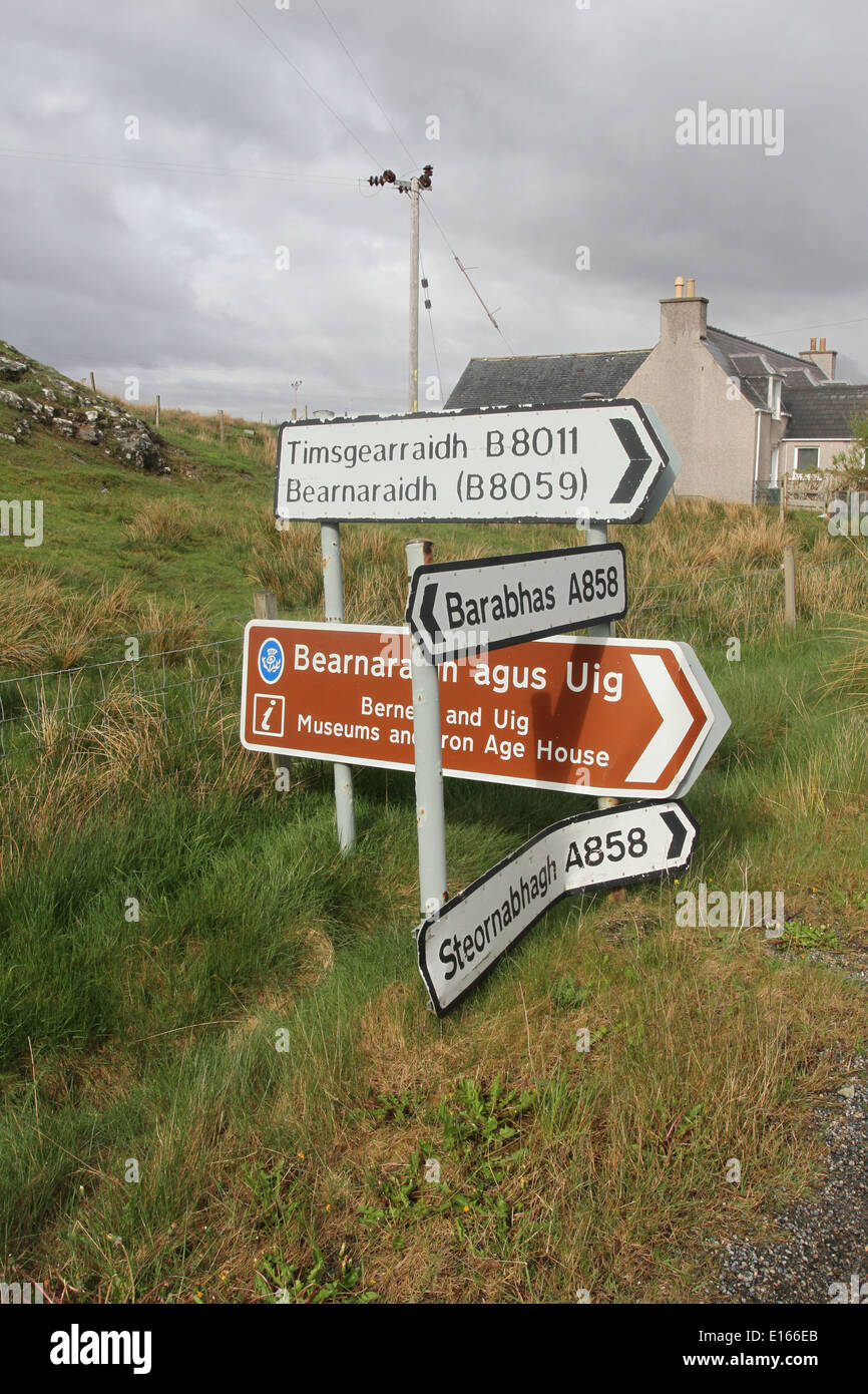 Gaelic sign hi-res stock photography and images - Alamy