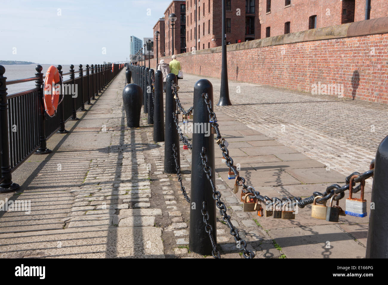 Love locks locations hi-res stock photography and images - Alamy