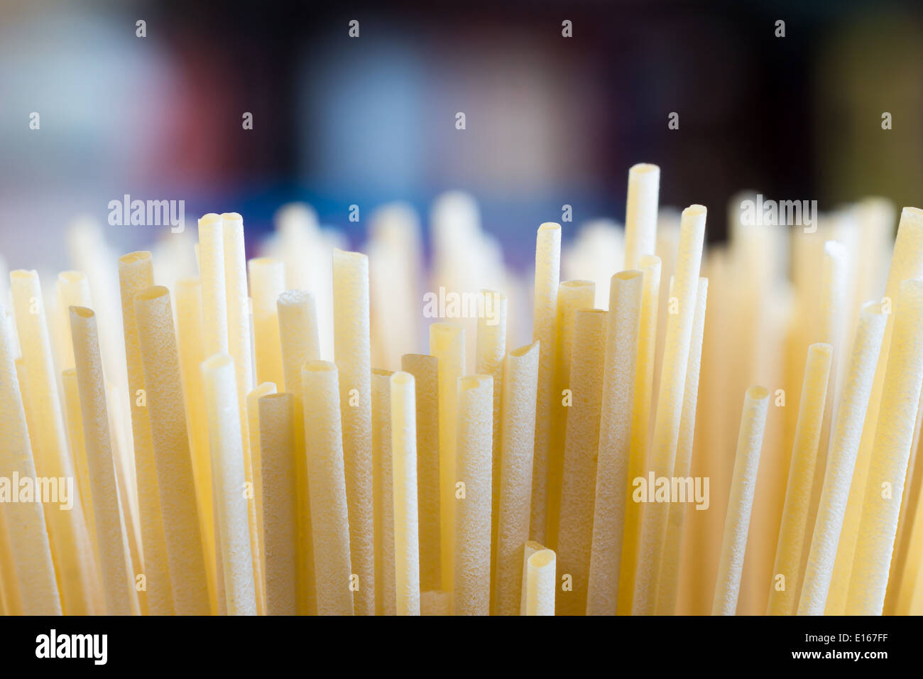 Bunch of uncooked Linguine Stock Photo - Alamy