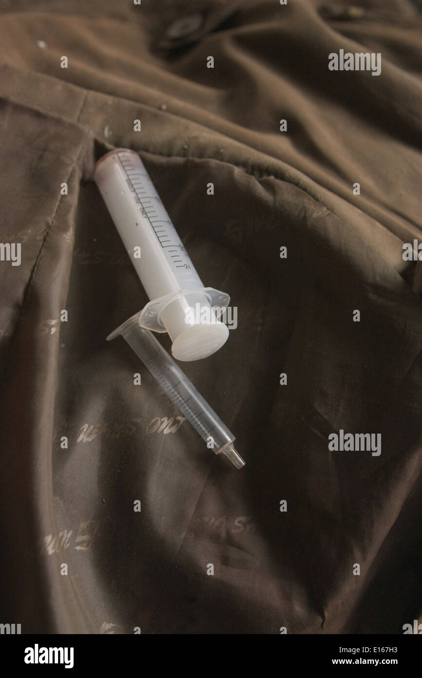 One off syringes hi-res stock photography and images - Alamy