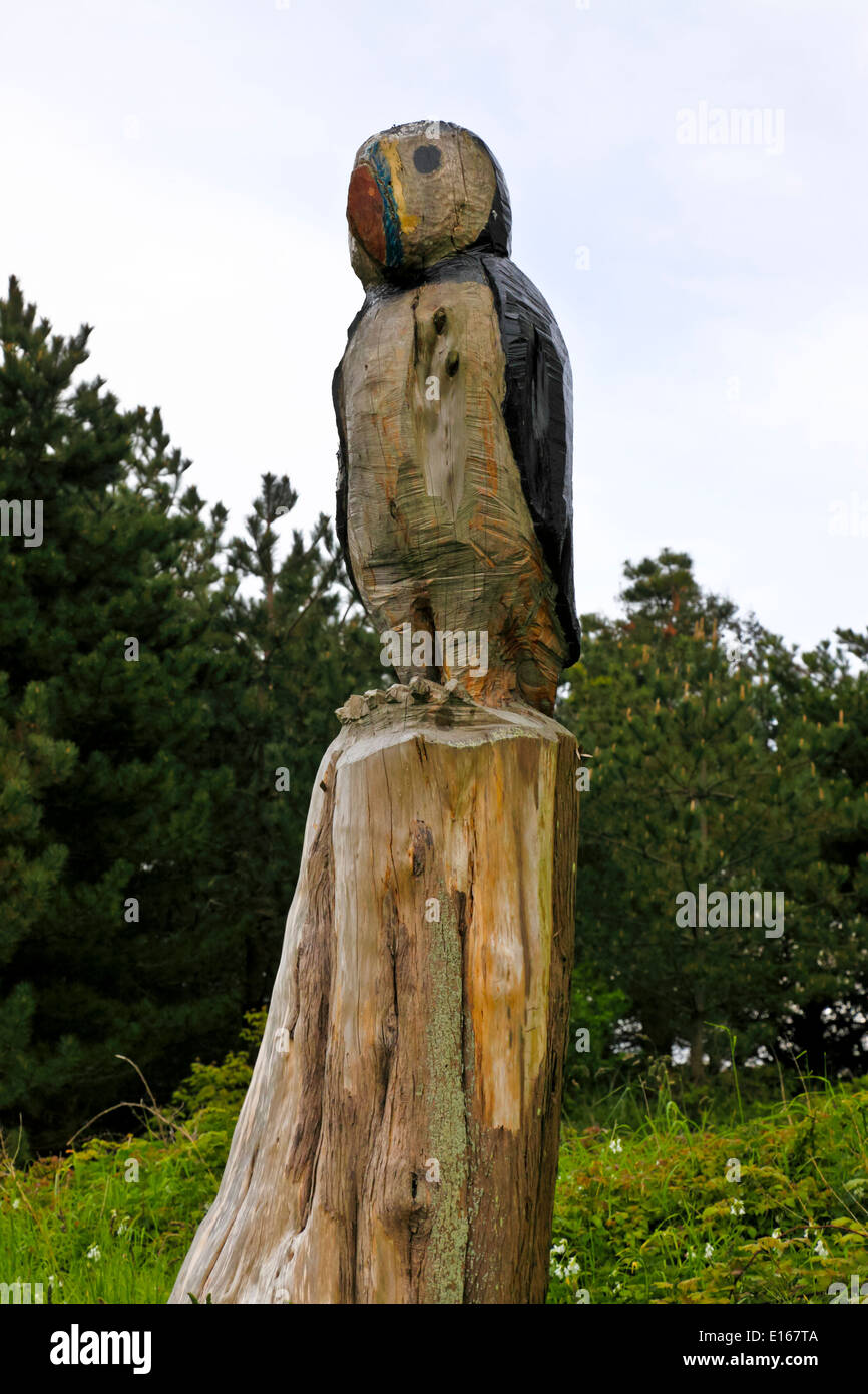 Puffin sculpture hi-res stock photography and images - Alamy