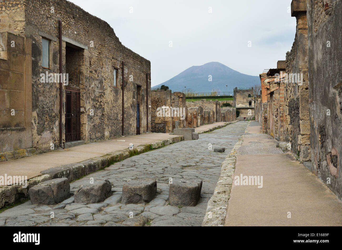 Restored street in the ancient city Pompeii Stock Photo - Alamy