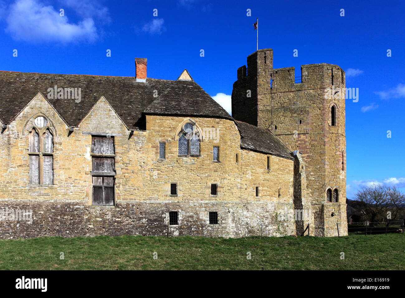 Stokesay Castle, medieval fortified manor house, Craven Arms ...