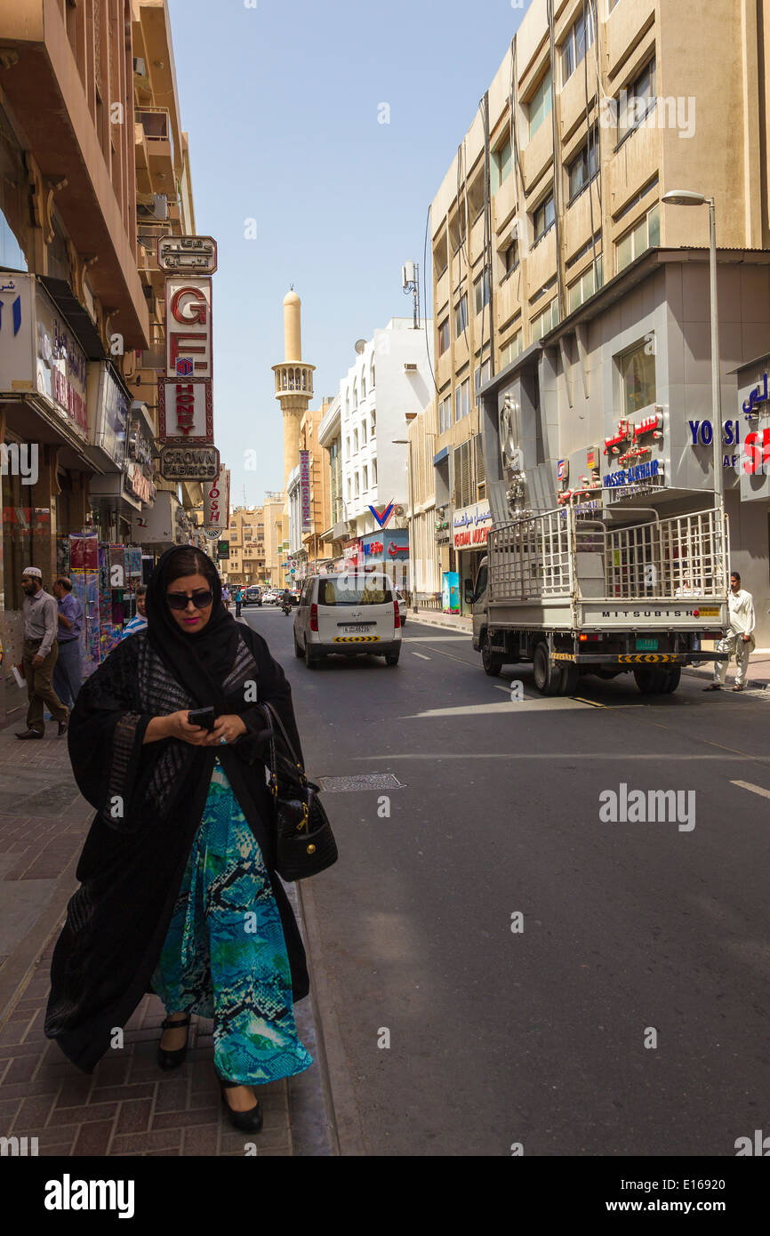 Street Scene Dubai, United Arab Emirates Stock Photo - Alamy