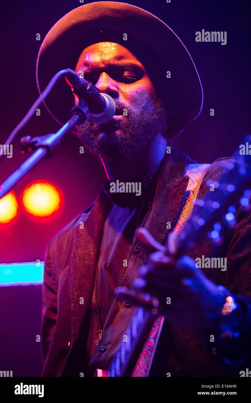 Gary clark jr concert hi-res stock photography and images - Alamy