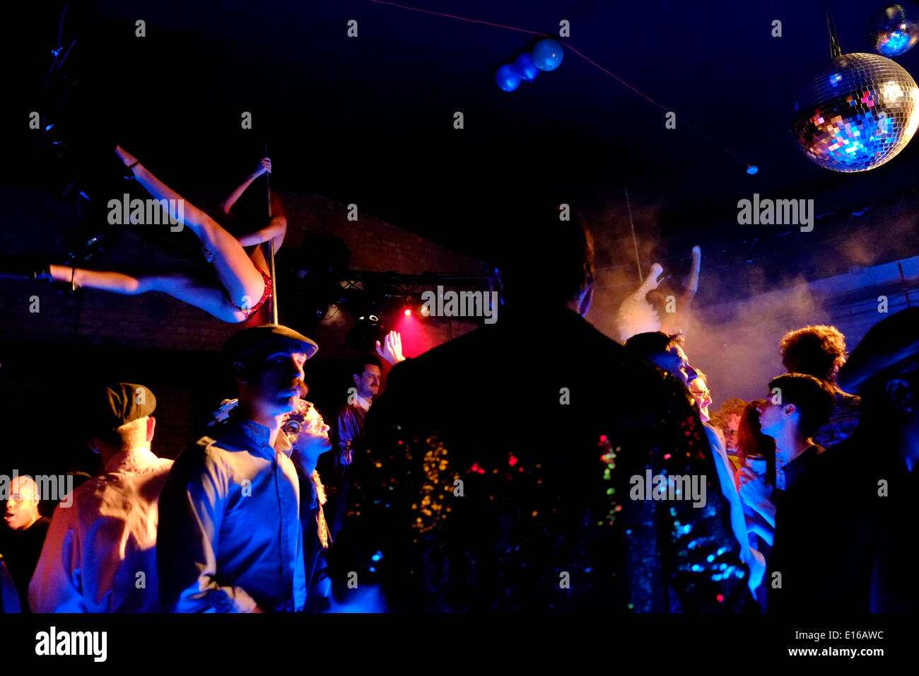 Studio 54 disco hi-res stock photography and images - Alamy