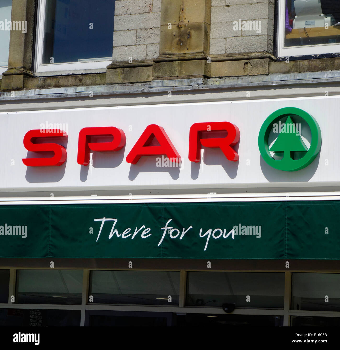 Convenience Store Uk Shopping Stock Photos & Convenience Store Uk ...