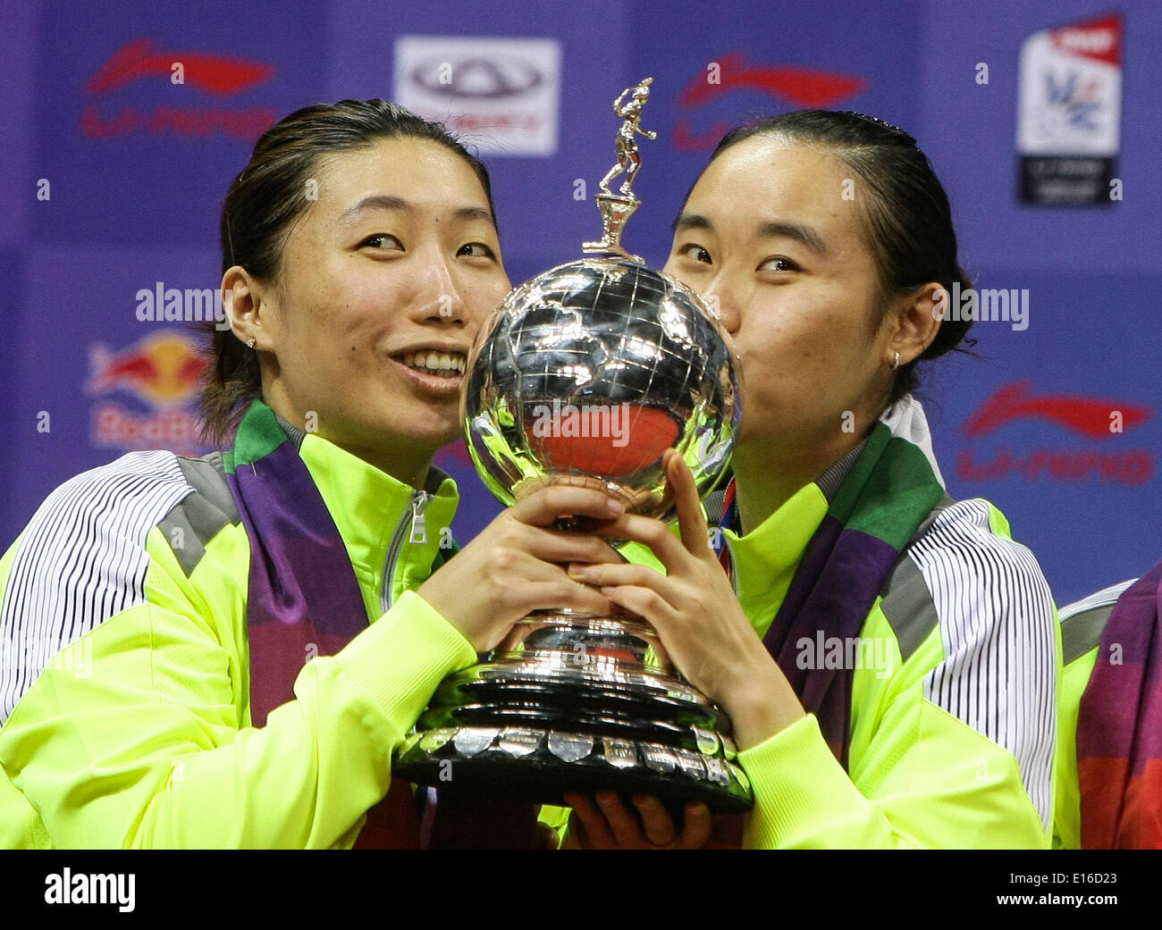 New Delhi, India. 24th May, 2014. China's Wang Xiaoli (L) and Bao Yixin ...