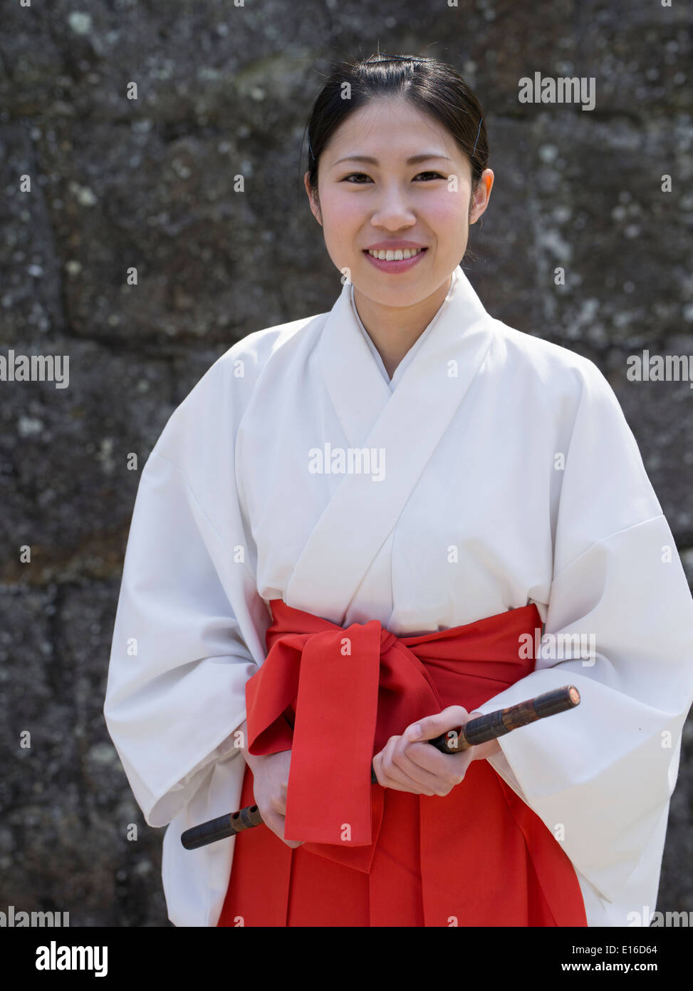 Miko japan hi-res stock photography and images - Alamy