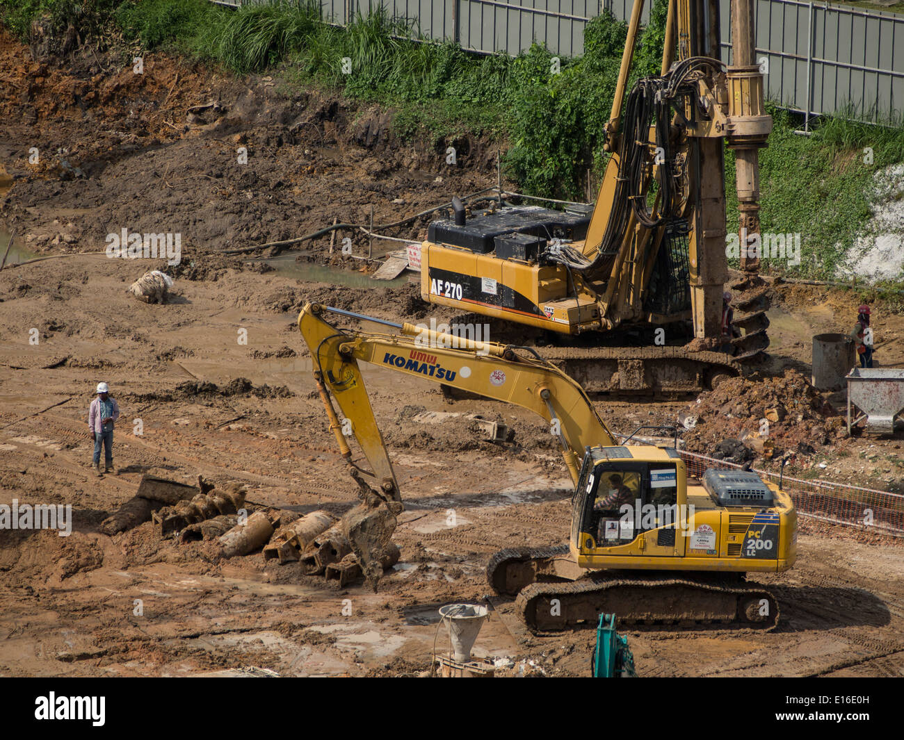 Foreign migrant workers at a construction site in Singapore Stock Photo ...