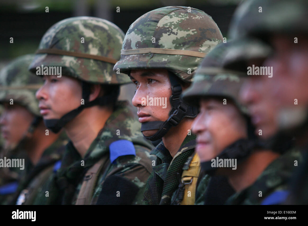 Chiang Mai, Thailand. 24th May, 2014. Thai soldiers stand guard at a ...