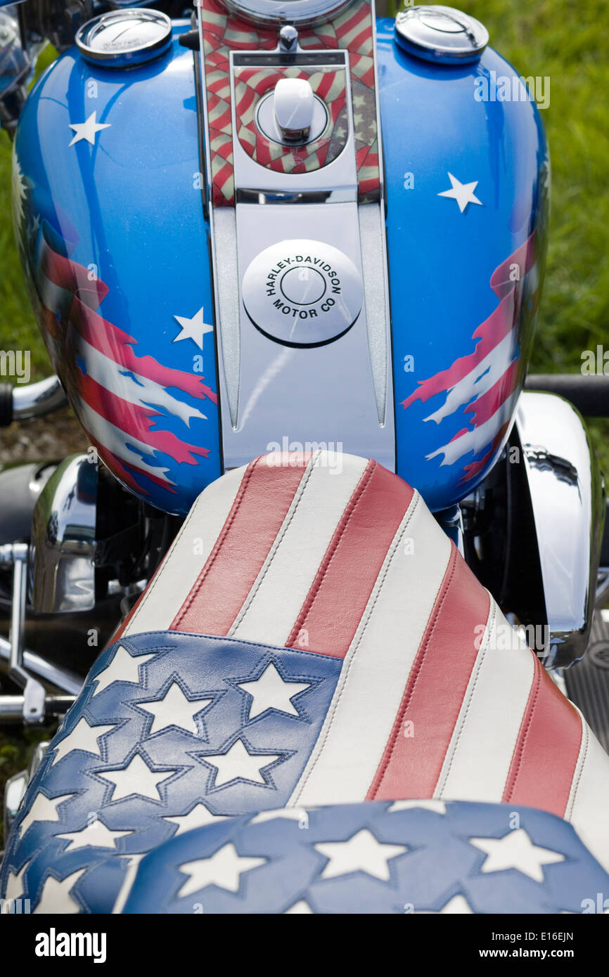 Custom paint job hi-res stock photography and images - Alamy