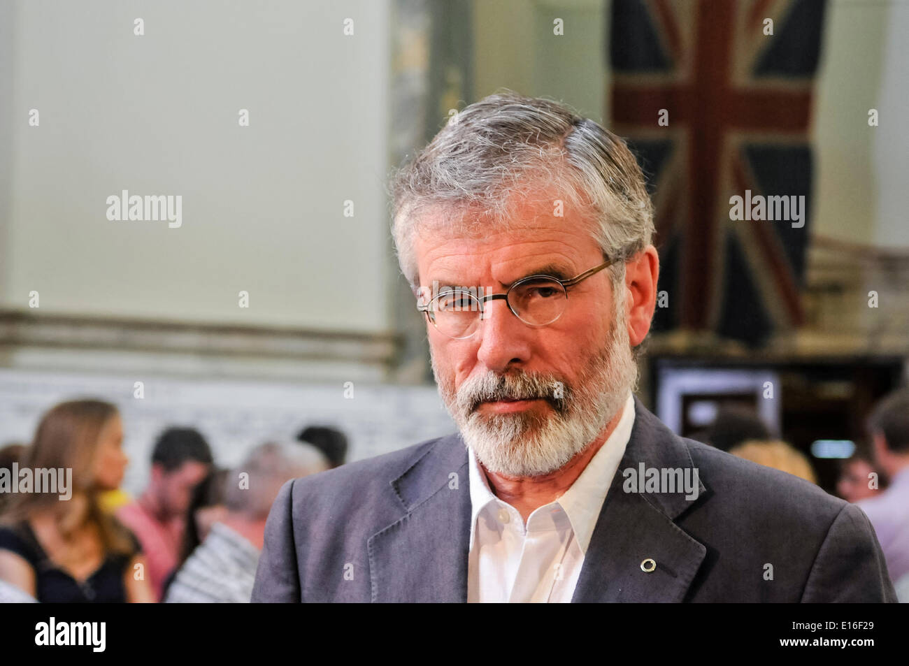 Sinn fein union flag hi-res stock photography and images - Alamy