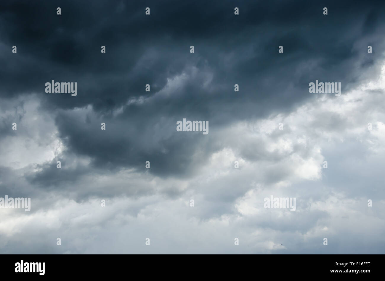 Stormy cloud background hi-res stock photography and images - Alamy
