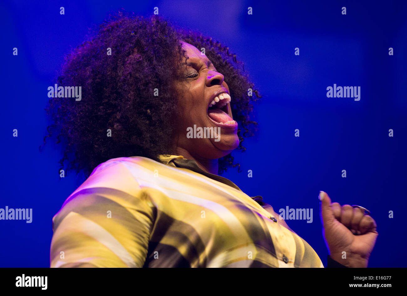 Hamburg, Germany. 23rd May, 2014. US-American singer Dianne Reeves ... Hamburg, Germany. 23rd May, 2014. US-American singer Dianne Reeves ...