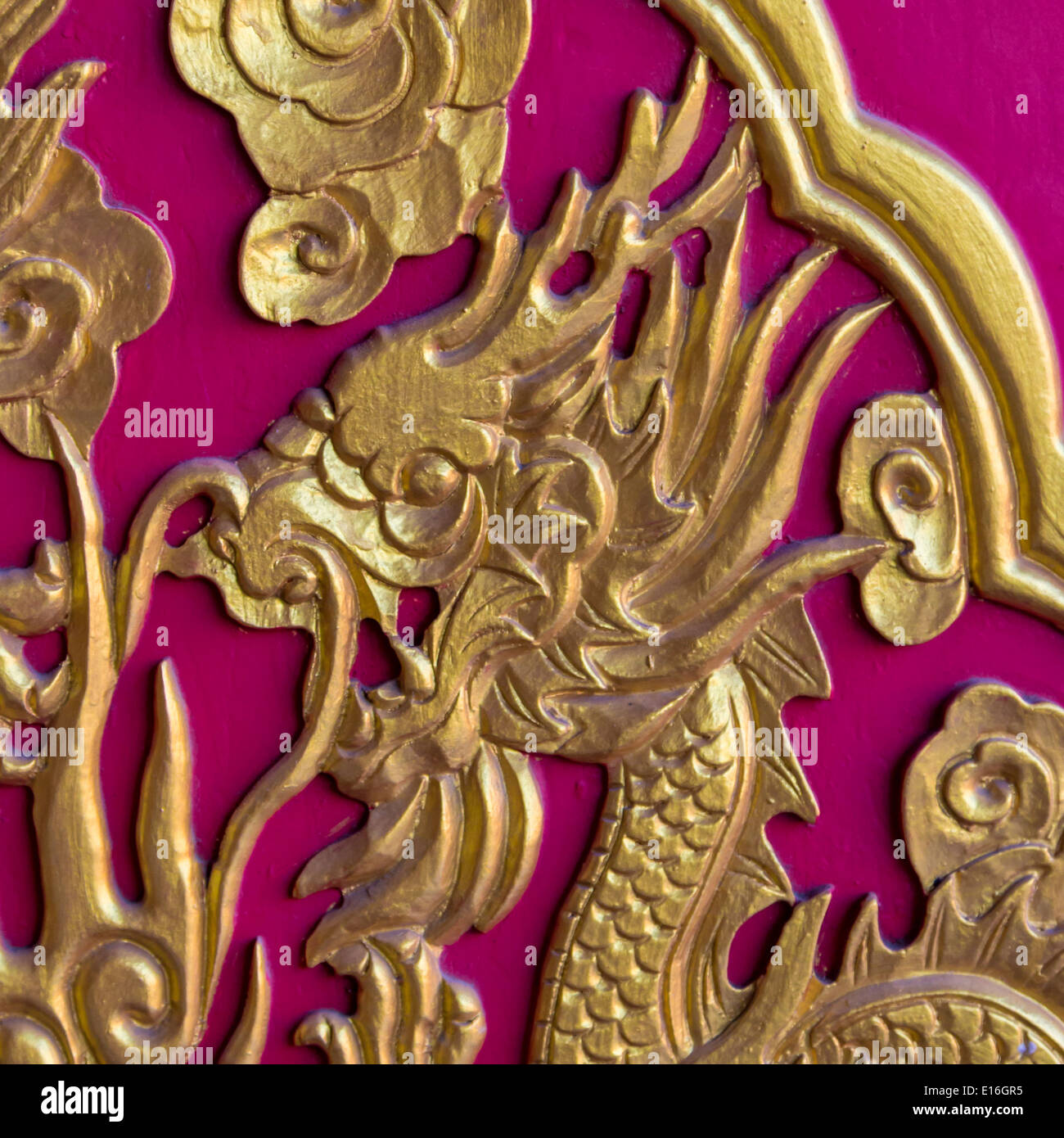 Golden dragon china hi-res stock photography and images - Alamy