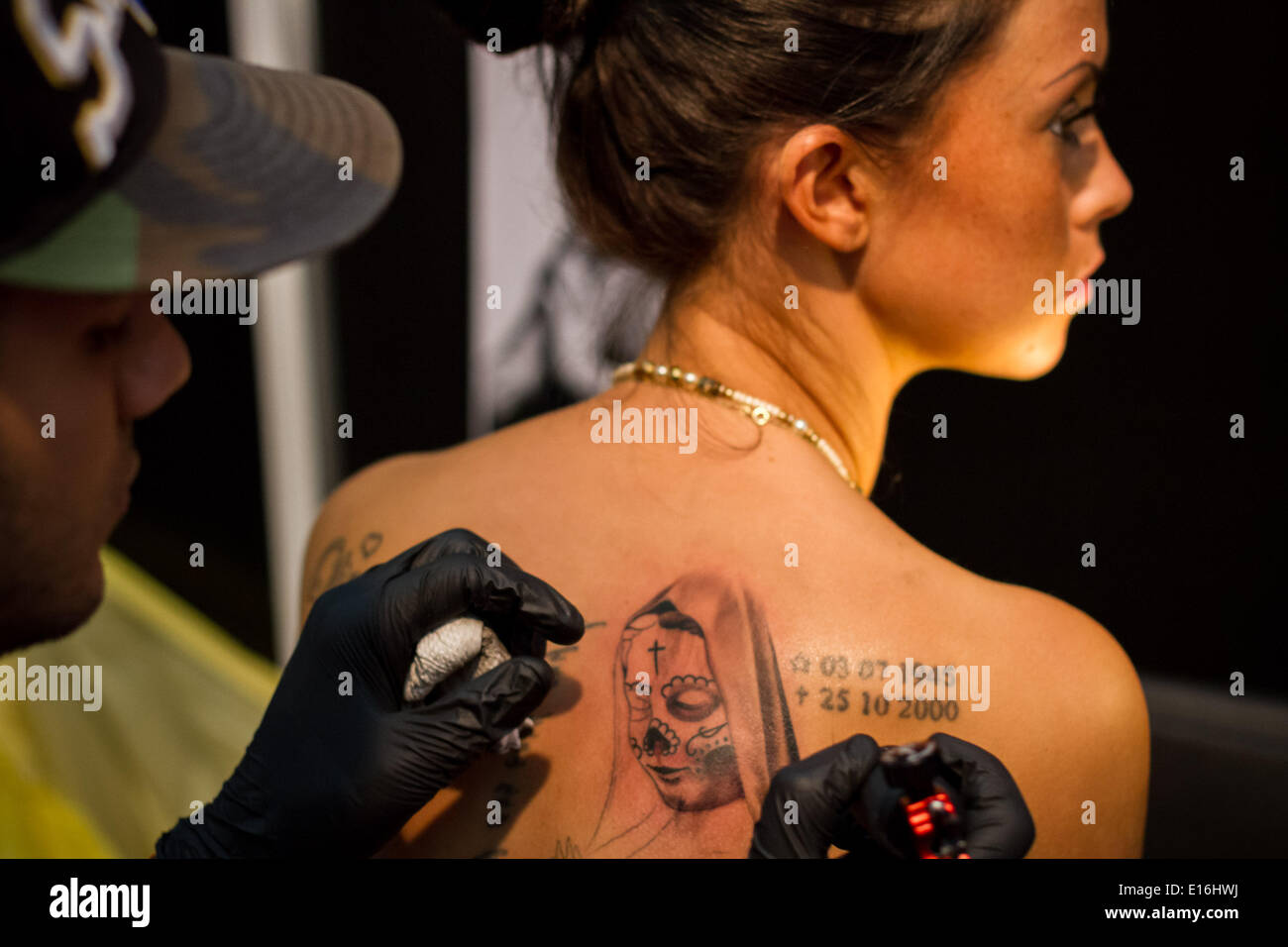 London tattoo show 2014 hi-res stock photography and images - Alamy