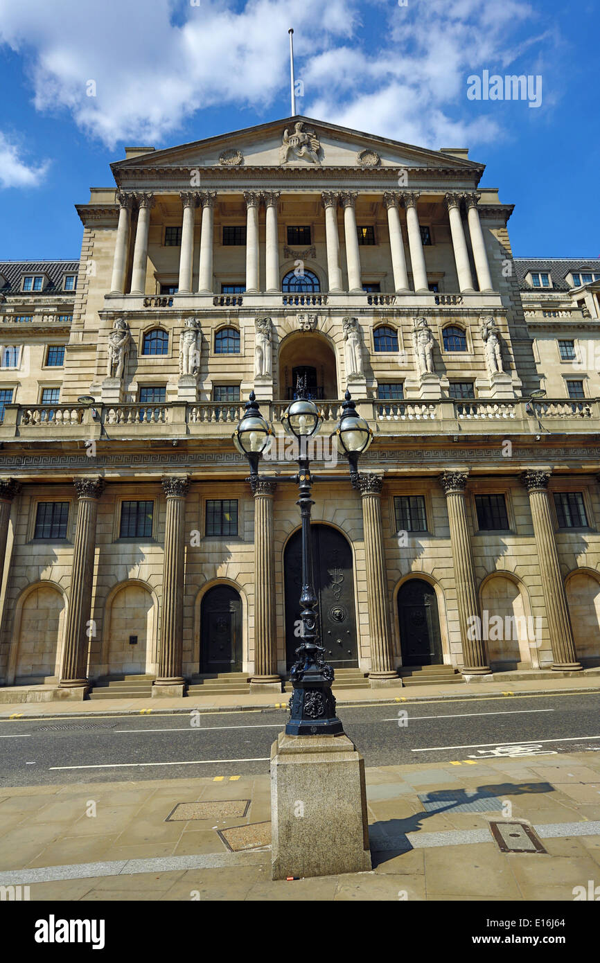 London banks hi-res stock photography and images - Alamy