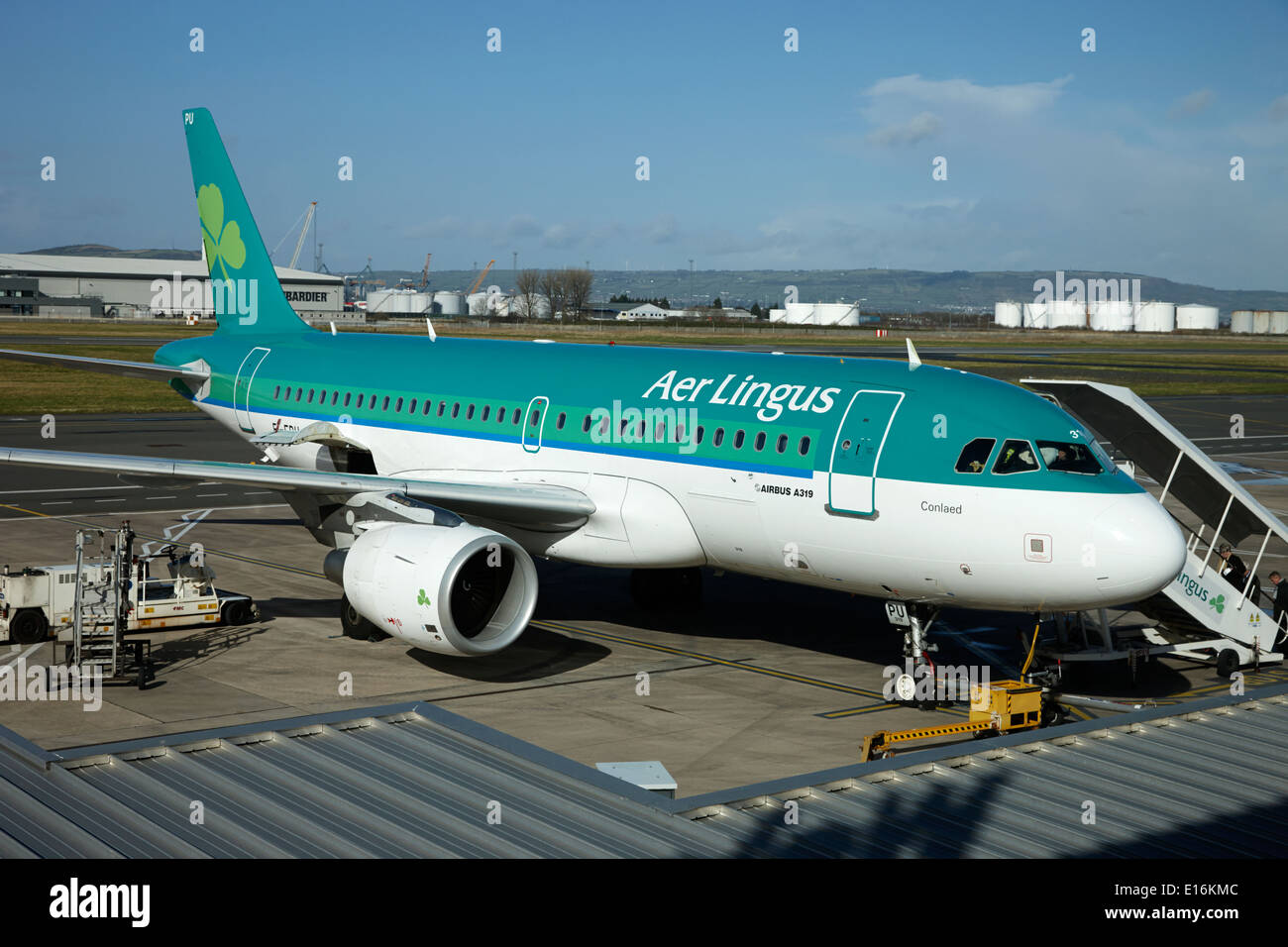Aer lingus regional aircraft aer lingus regional aeroplane hi-res stock ...