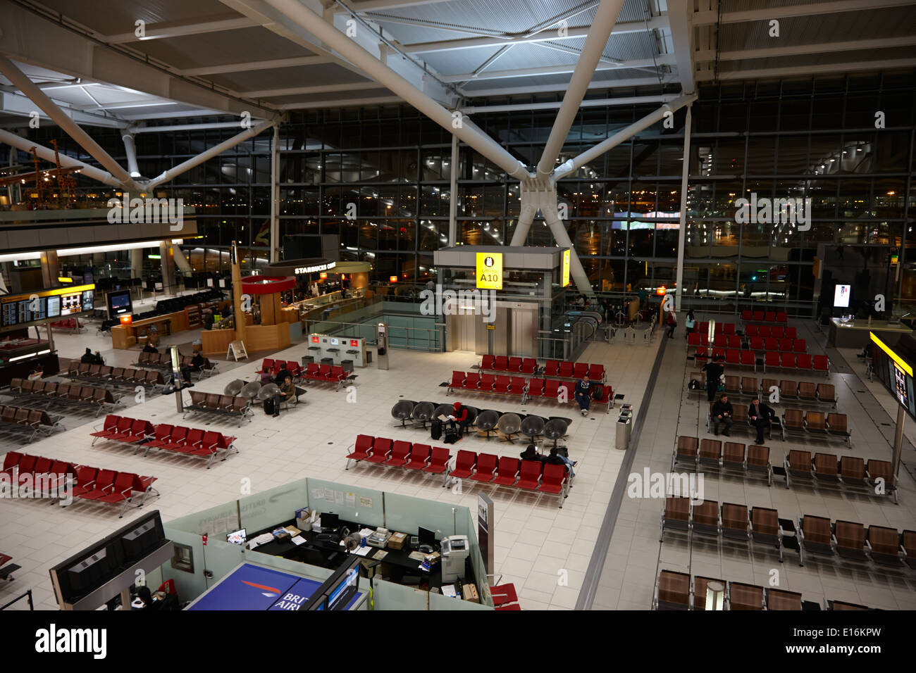 Terminal gates hi-res stock photography and images - Alamy
