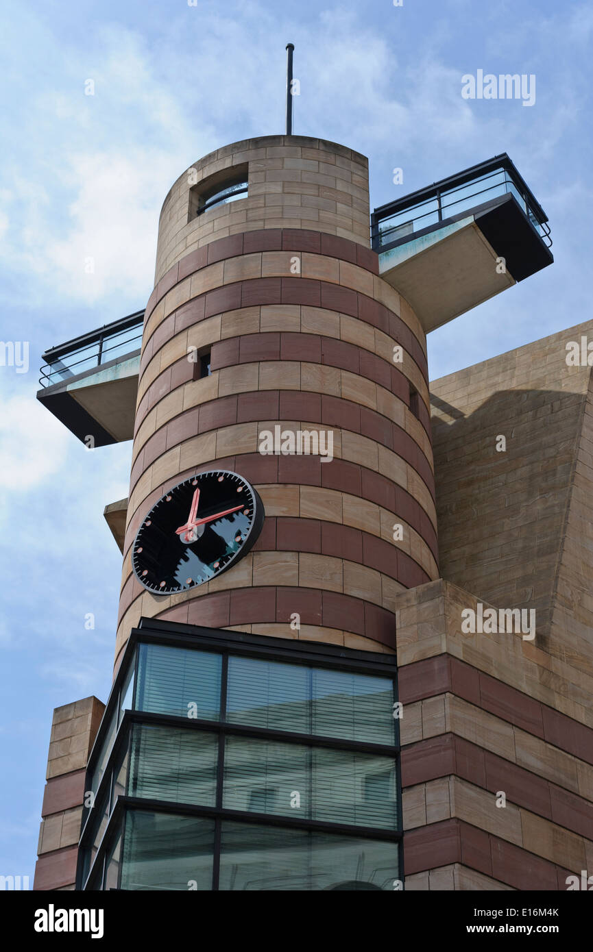 No 1 Poultry is an office and retail building located at the junction ...