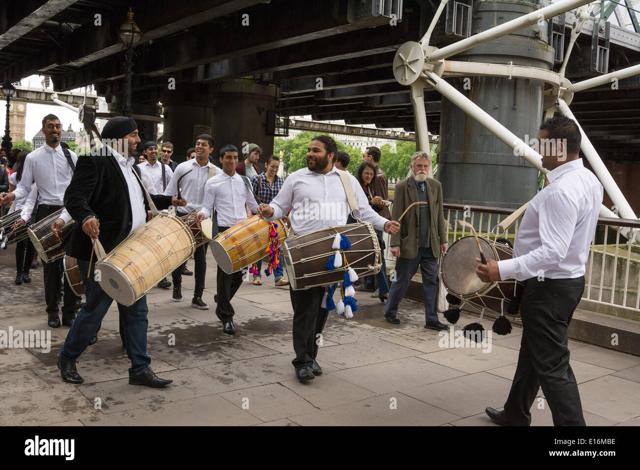 Big dhol jam hi-res stock photography and images - Alamy