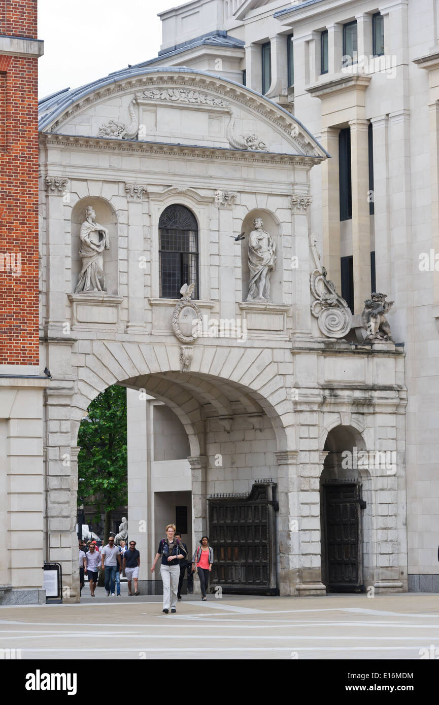 The Temple Bar by Sir Christopher Wren, London, England, United Kingdom ...