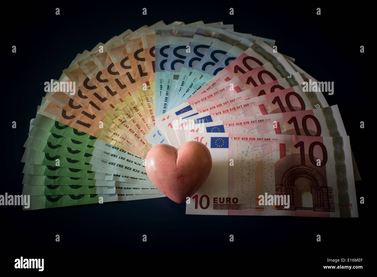 Pile of euro banknotes hi-res stock photography and images - Alamy