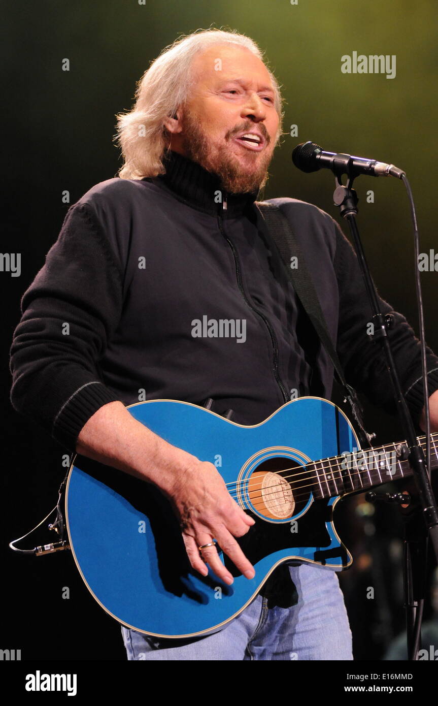 New York, New York, USA. 23rd May, 2014. Singer BARRY GIBB performing ...