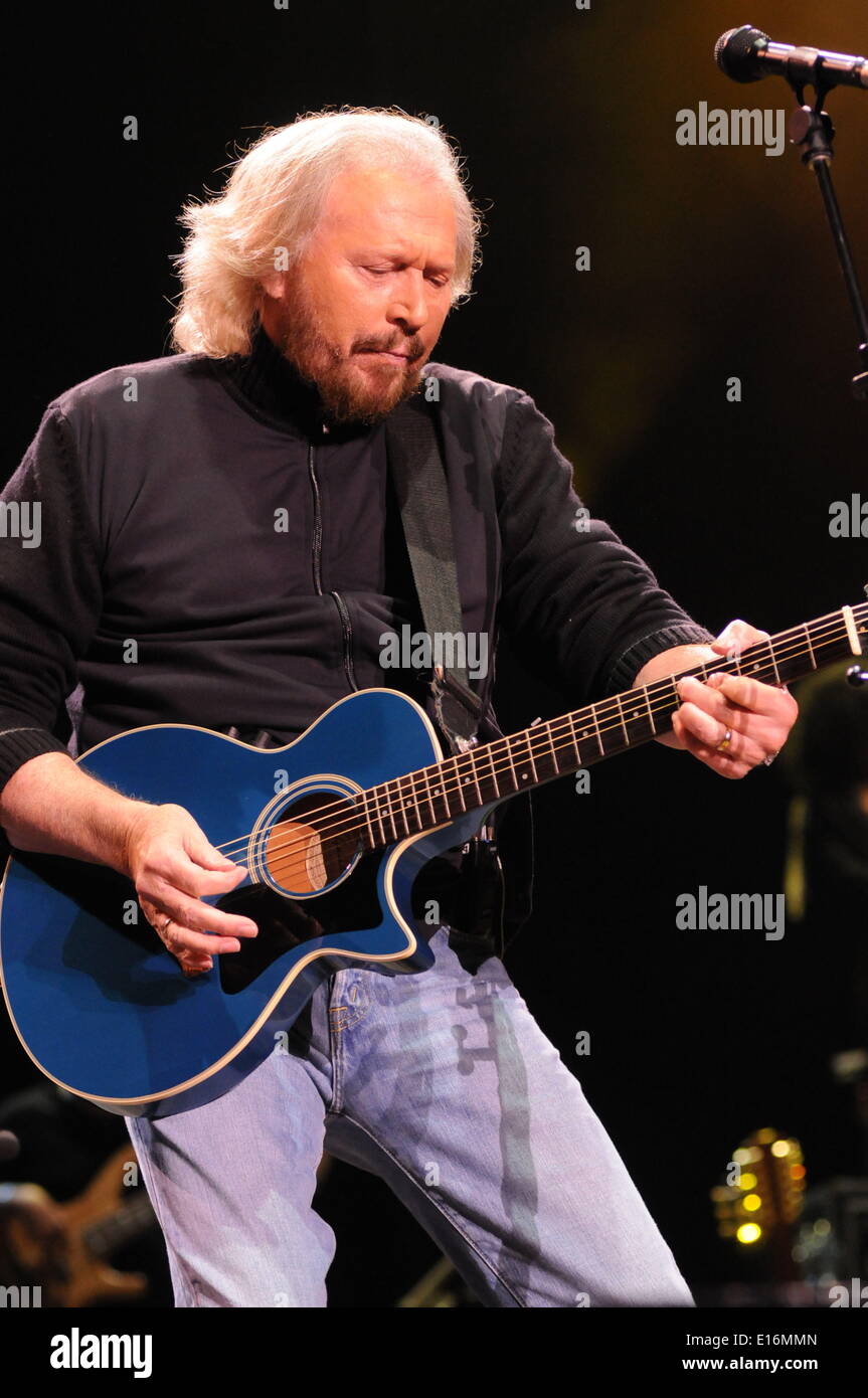 New York, New York, USA. 23rd May, 2014. Singer BARRY GIBB performing ...