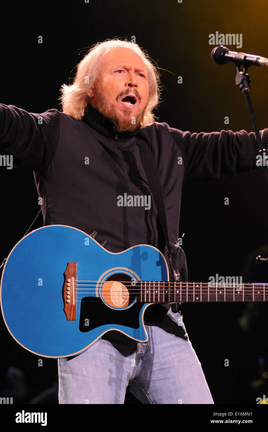 New York, New York, USA. 23rd May, 2014. Singer BARRY GIBB performing ...